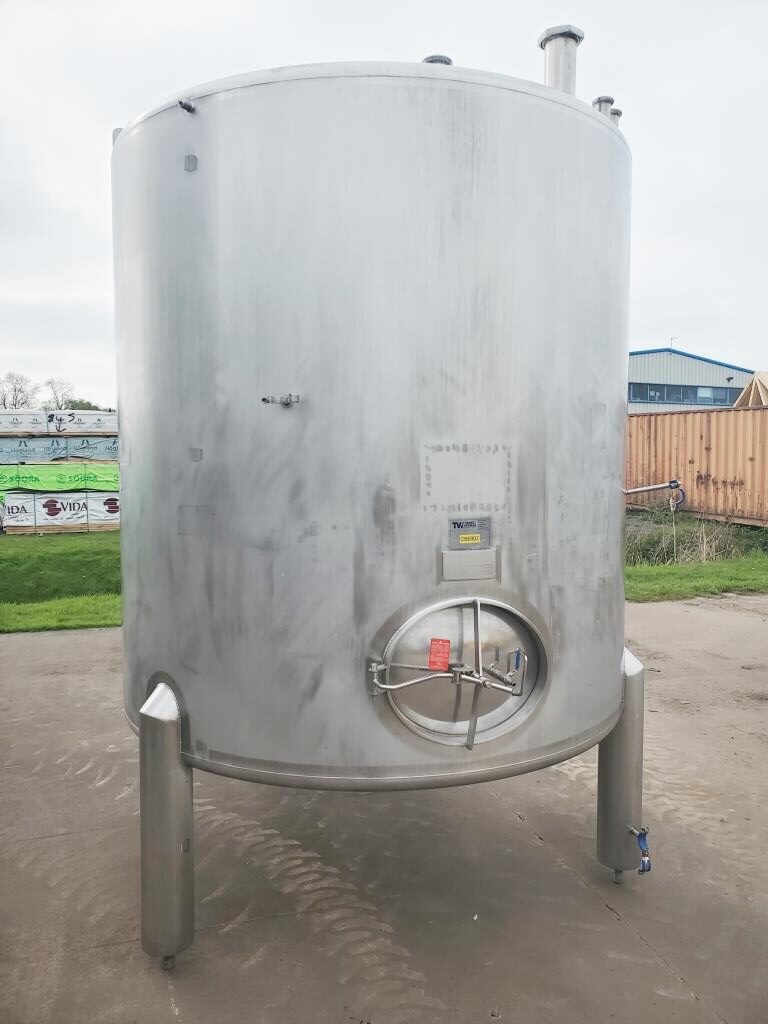 Used 6000 Litre / 1320 Gallon Capacity Vertical Stainless Steel 304 ...