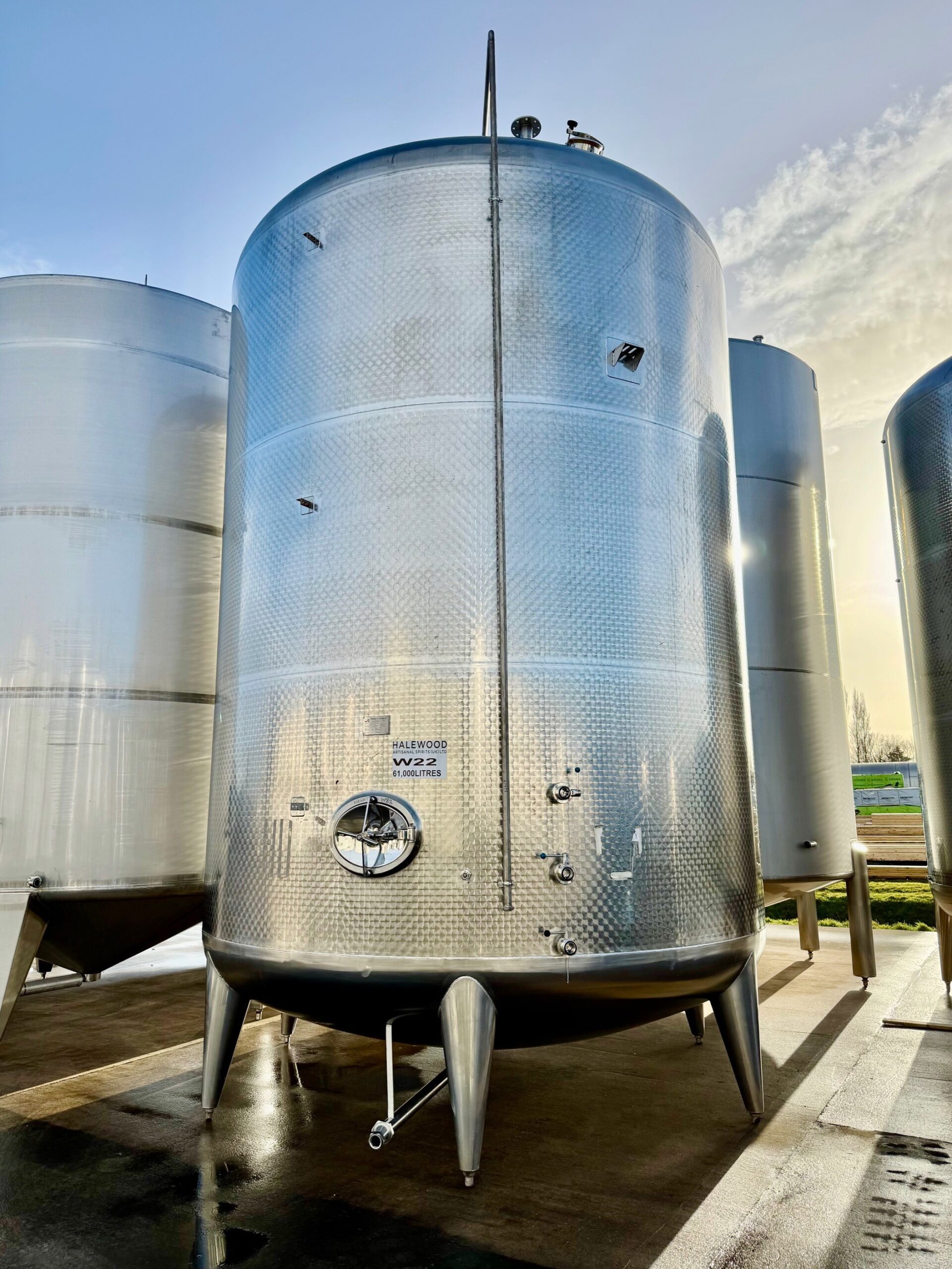 Used 60000 Litre / 13201 Gallons Vertical Stainless Steel Mix Vessel ...