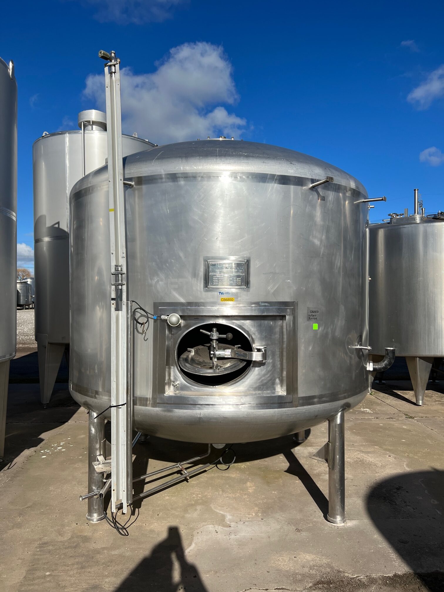 Used 8500 Litre / 1870 Gallon Capacity, Vertical Stainless Steel Tank ...