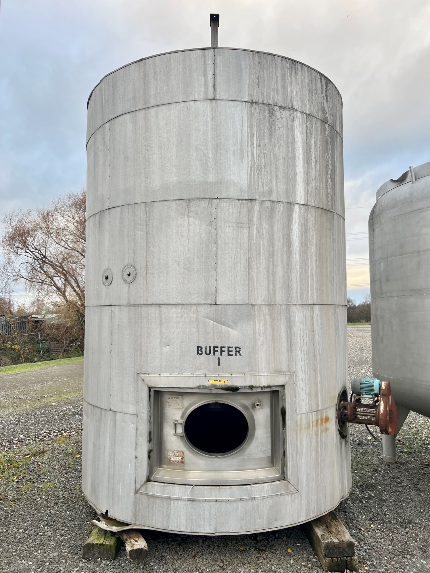 Used 16,350 Litres, 3,600 Gallons, 100 Barrel, Vertical 304 Stainless ...