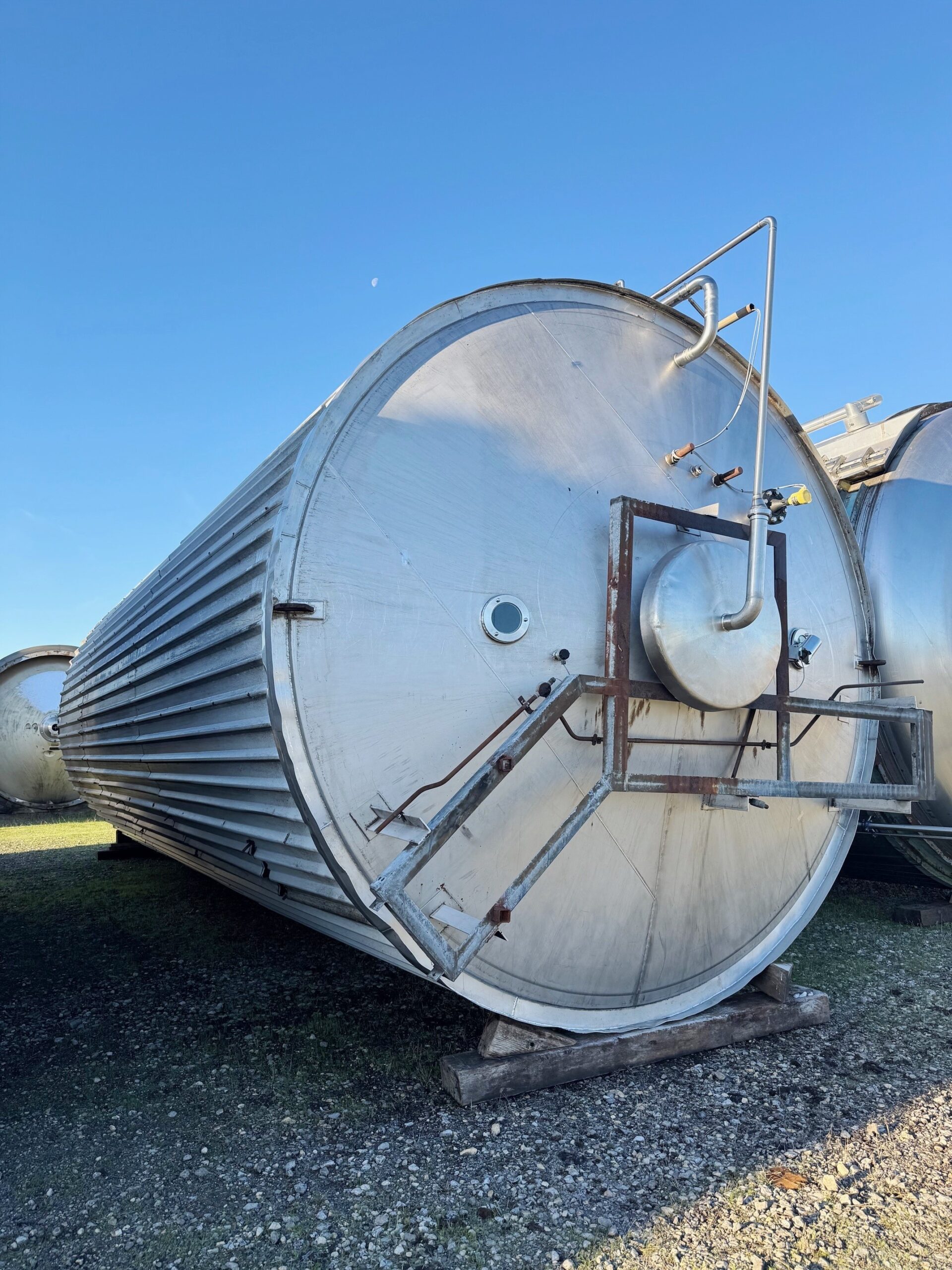 Used 120000 Litre / 26402 Gallon Vertical Stainless Steel 304 Storage ...