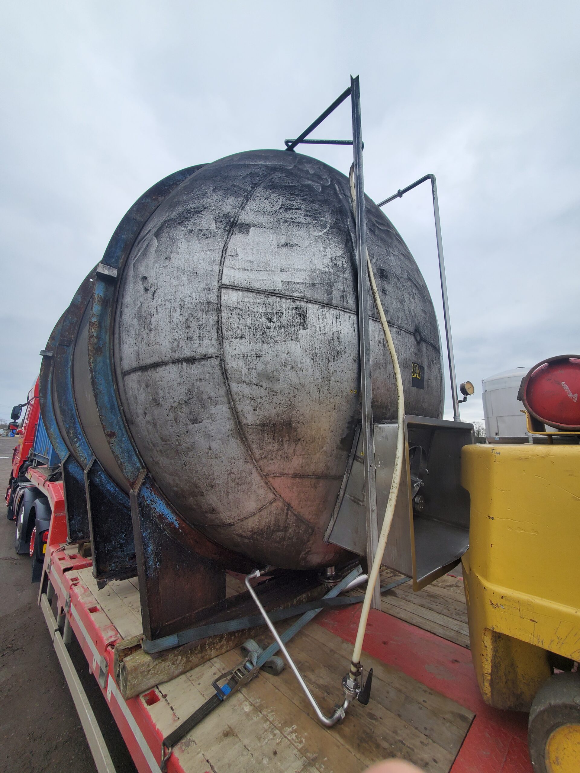 Used 25000 Litre / 5500 Gallons Horizontal / Stainless Steel / Pressure ...