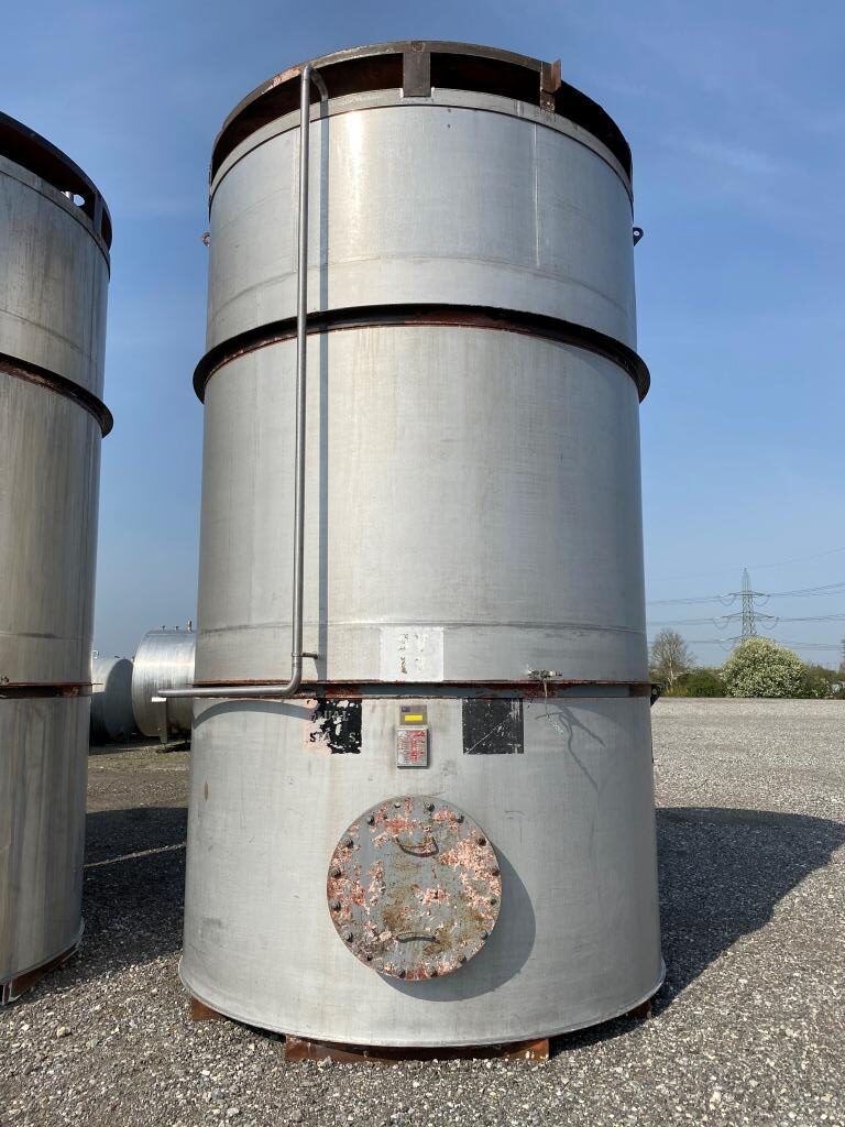 Used 35300 Litres / 7766 Gallons (Gross) Vertical Stainless Steel Flat ...