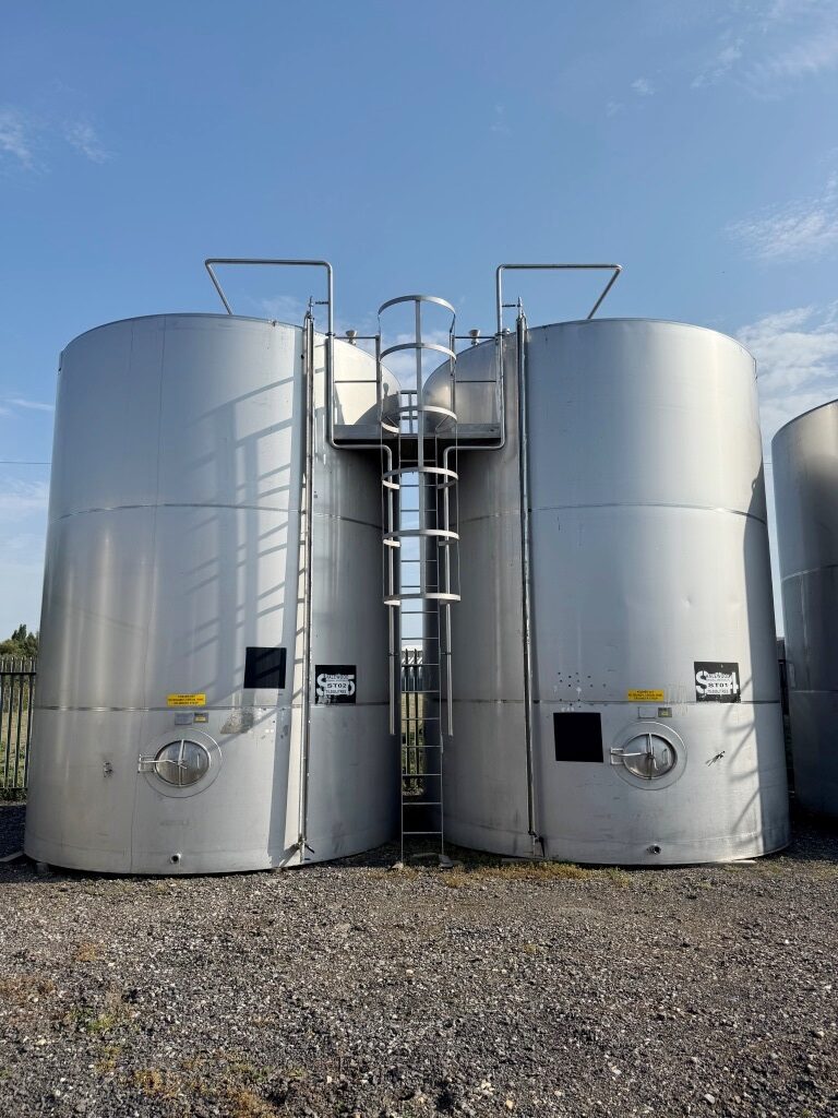 Used 74000 Litre / 16281 Gallons Vertical Stainless Steel / Internal ...
